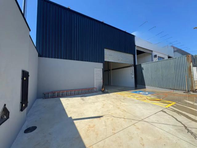 Galpão / Depósito para Venda em Uberlândia/MG Marta Helena