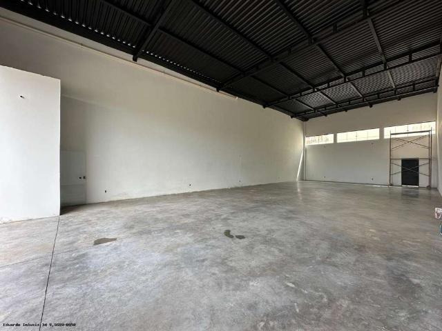 Galpão / Depósito para Venda em Uberlândia/MG Shopping Park