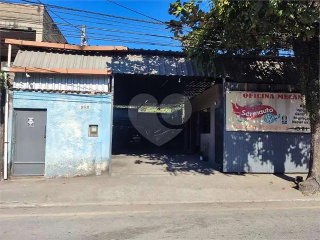 Galpão / Depósito para Venda em Volta Redonda/RJ Aterrado