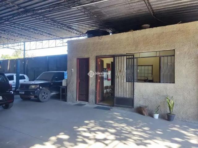 Galpão / Depósito para Venda em Volta Redonda/RJ Aterrado