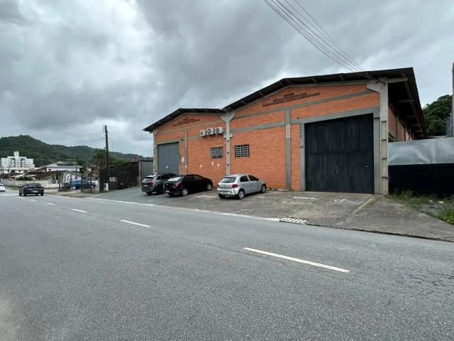 Galpão / Depósito para Venda em Joinville/SC Iririú