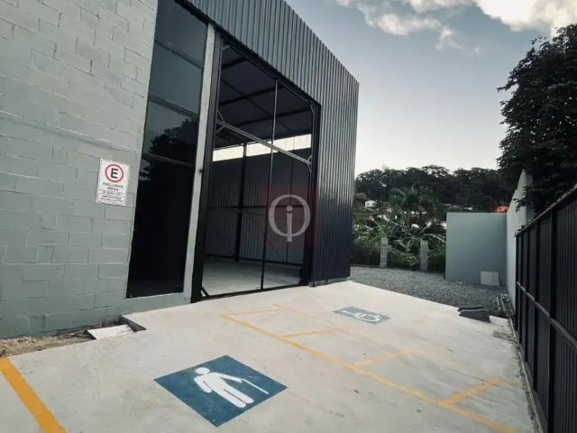 Galpão / Depósito para Venda em Joinville/SC Petrópolis