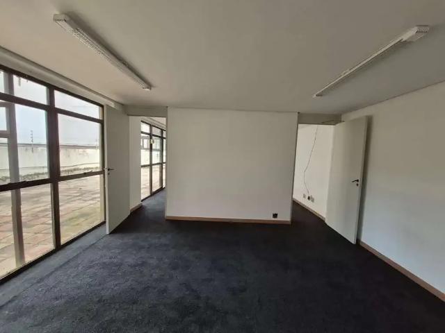 Galpão / Depósito para Venda em Porto Alegre/RS Moinhos de Vento 2 Quartos