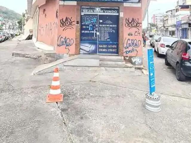 Galpão / Depósito para Venda em Rio de Janeiro/RJ Madureira