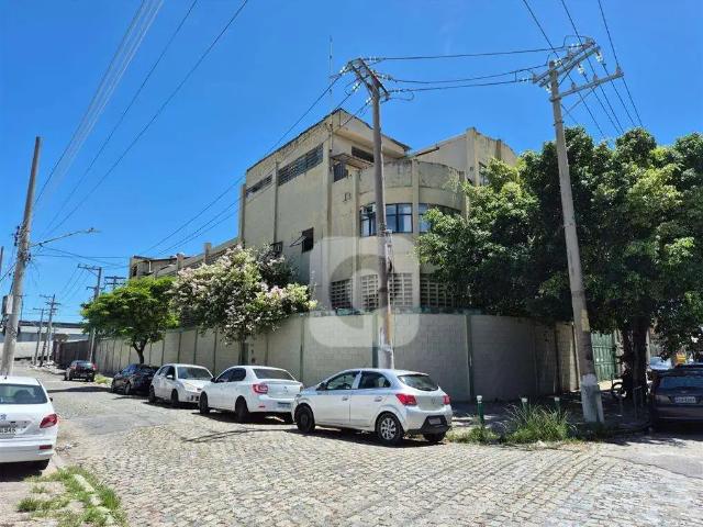Galpão / Depósito para Venda em Rio de Janeiro/RJ Ramos 8 Quartos