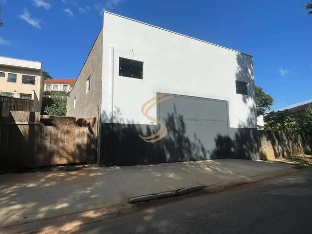 Galpão / Depósito para Venda em São José do Rio Pardo/SP Centro