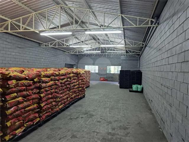 Galpão / Depósito para Venda em São Paulo/SP Itaquera