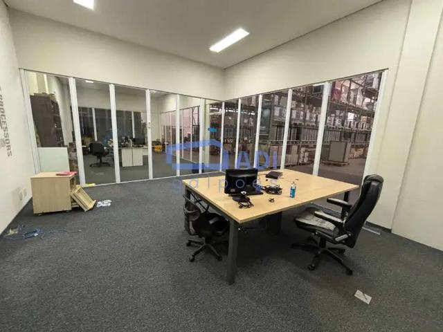 Galpão / Depósito para Venda em Santana de Parnaíba/SP Centro Empresarial Tamboré
