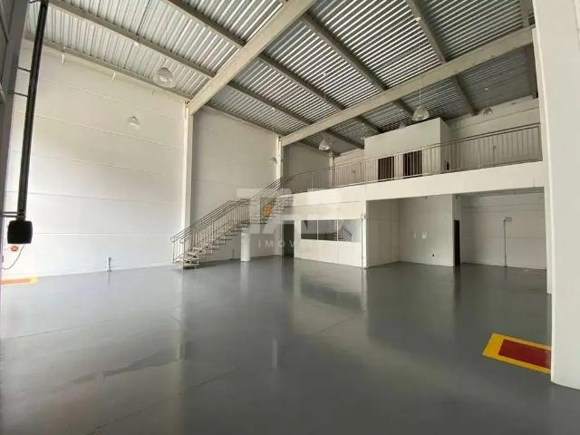 Galpão / Depósito para Locação em Camboriú/SC Santa Regina