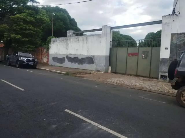 Galpão / Depósito para Locação em Campos dos Goytacazes/RJ Centro