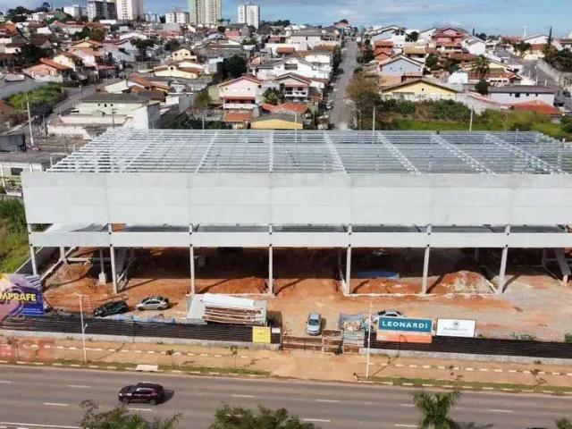 Galpão / Depósito para Locação em Arujá/SP Portão
