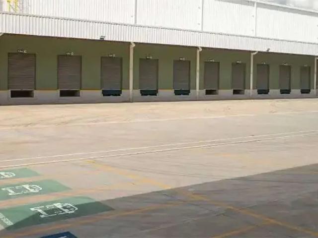Galpão / Depósito para Locação em Arujá/SP Portão