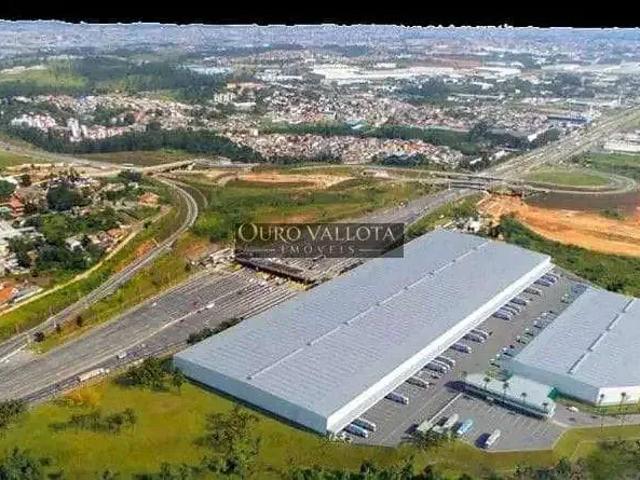 Galpão / Depósito para Locação em Arujá/SP Portão