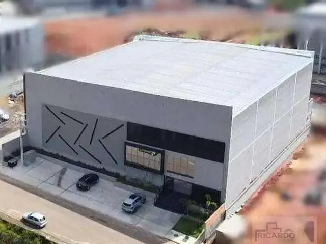 Galpão / Depósito para Locação em Arujá/SP Portão