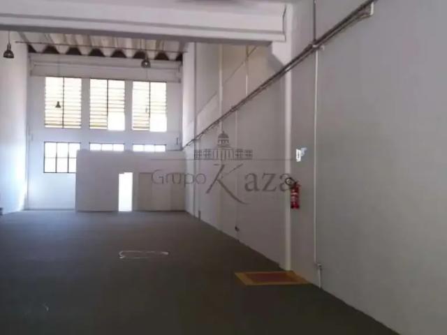 Galpão / Depósito para Locação em Barueri/SP Tamboré