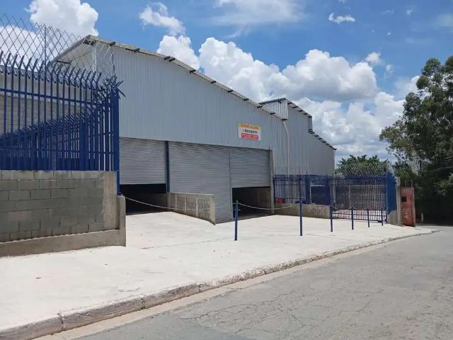 Galpão / Depósito para Locação em Barueri/SP Tamboré