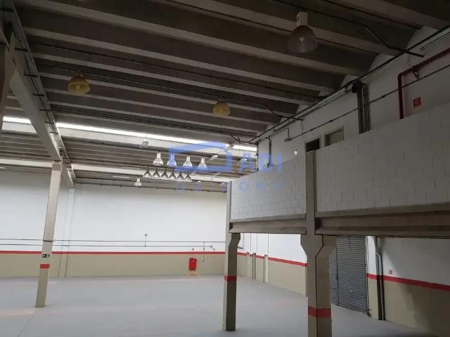 Galpão / Depósito para Locação em Barueri/SP Tamboré