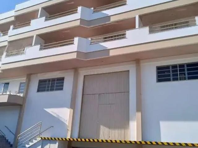 Galpão / Depósito para Locação em Blumenau/SC Velha 3 Quartos