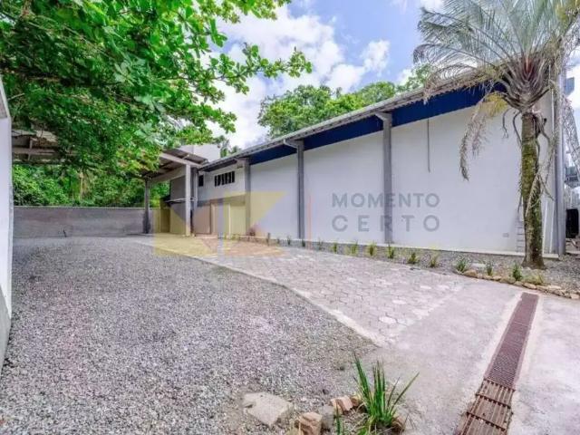 Galpão / Depósito para Locação em Blumenau/SC Velha Central