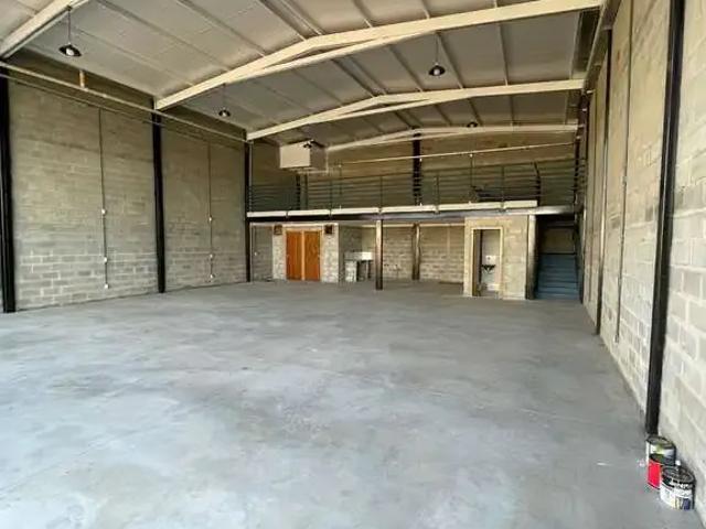 Galpão / Depósito para Locação em Goiânia/GO Residencial Brasil Central