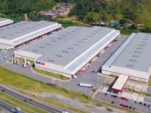 Galpão / Depósito para Locação em Embu das Artes/SP Água Espraiada