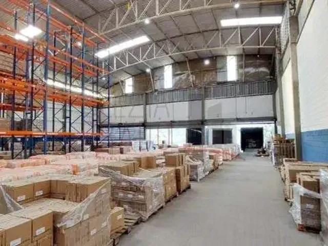 Galpão / Depósito para Locação em Embu das Artes/SP Centro