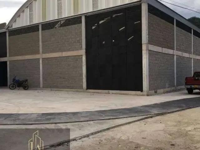 Galpão / Depósito para Locação em Feira de Santana/BA 35 BI 2 Quartos