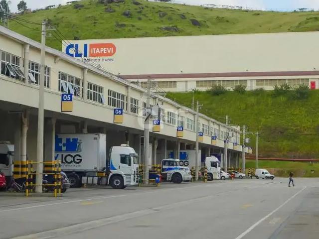 Galpão / Depósito para Locação em Itapevi/SP Itaqui