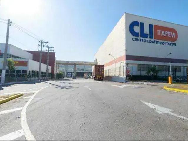 Galpão / Depósito para Locação em Itapevi/SP Itaqui
