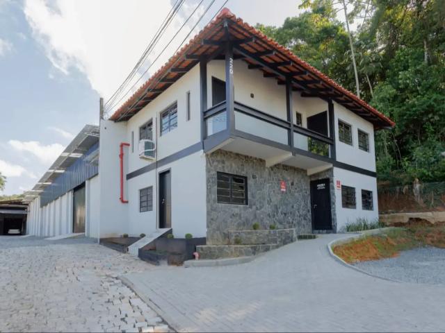 Galpão / Depósito para Locação em Joinville/SC Floresta