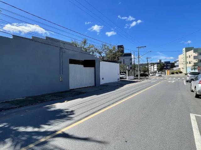 Galpão / Depósito para Locação em Joinville/SC Saguaçu