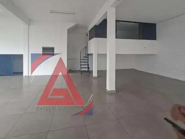 Galpão / Depósito para Locação em Osasco/SP Km 18 2 Quartos