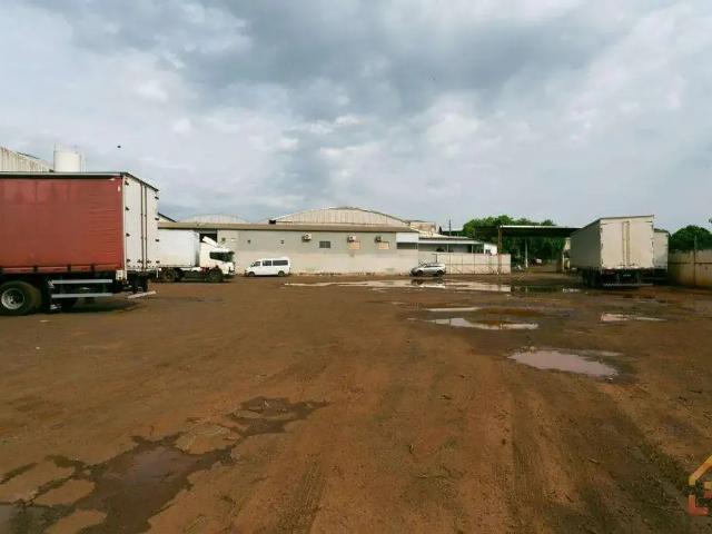 Galpão / Depósito para Locação em Londrina/PR Indústrias Leves