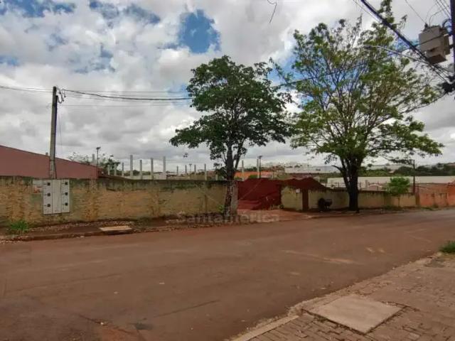 Galpão / Depósito para Locação em Londrina/PR Indústrias Leves