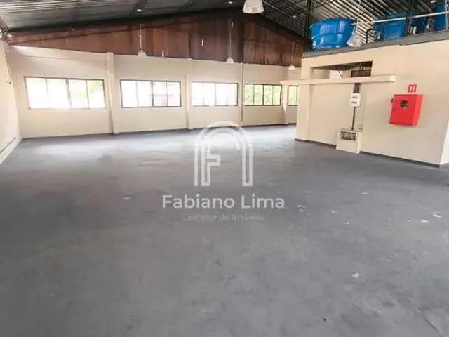 Galpão / Depósito para Locação em Nova Friburgo/RJ Olaria