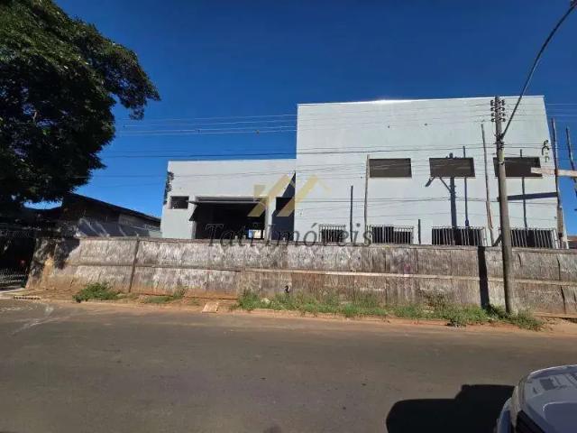 Galpão / Depósito para Locação em São Carlos/SP Vila Pelicano 2 Quartos