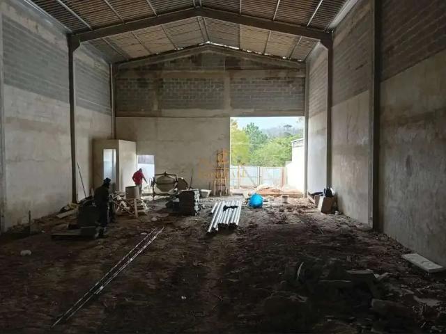 Galpão / Depósito para Locação em São José dos Pinhais/PR Águas Belas