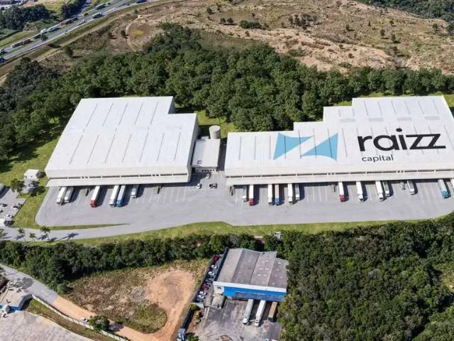 Galpão / Depósito para Locação em São José dos Pinhais/PR Costeira