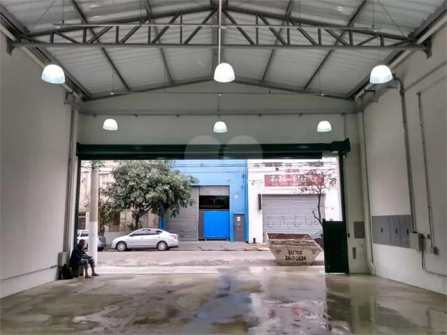 Galpão / Depósito para Locação em São Paulo/SP Barra Funda