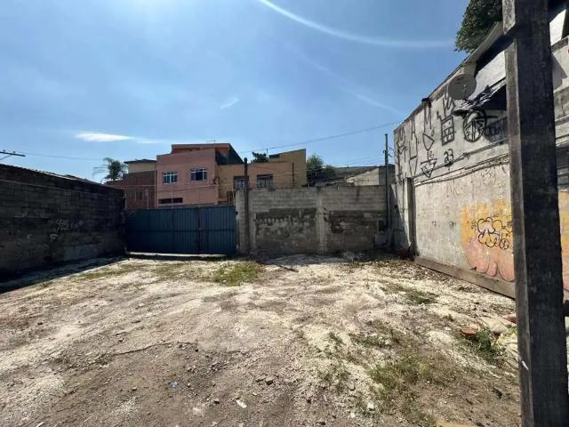 Galpão / Depósito para Locação em São Paulo/SP Educandário