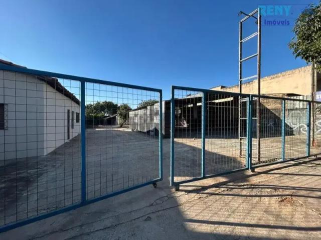Galpão / Depósito para Locação em Sorocaba/SP Vila Helena 3 Quartos