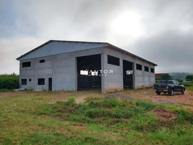 Galpão / Depósito para Locação em Santa Maria/RS São José 1 Quartos