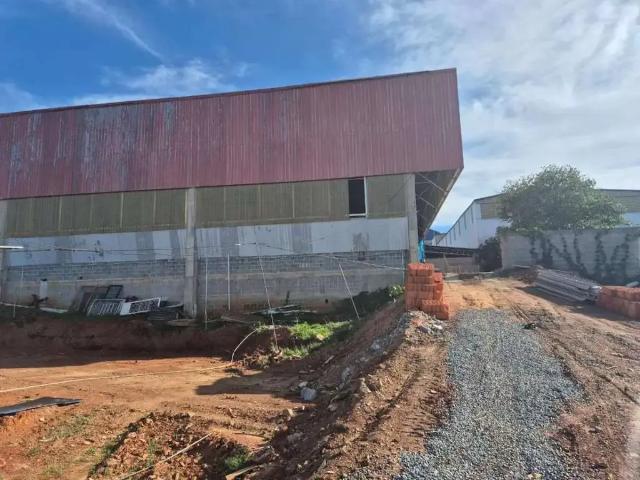 Galpão / Depósito para Locação em Santana de Parnaíba/SP Jardim do Luar Fazendinha