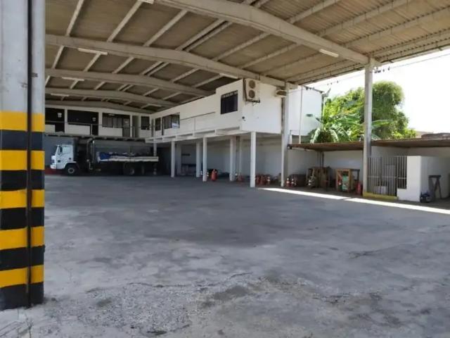 Galpão / Depósito para Locação em Serrinha/BA Centro 11 Quartos