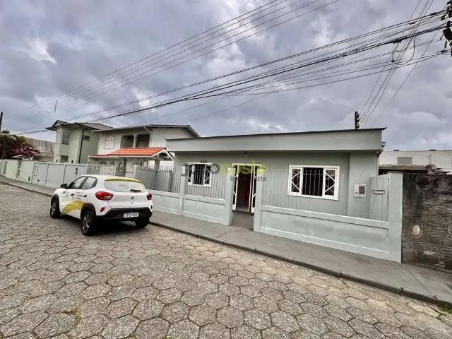Galpão / Depósito para Locação em Palhoça/SC Centro