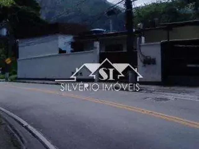 Galpão / Depósito para Locação em Petrópolis/RJ Retiro 1 Quartos