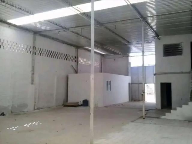 Galpão / Depósito para Locação em Recife/PE Imbiribeira 400 Quartos