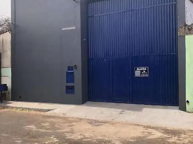 Galpão / Depósito para Locação em Uberaba/MG Parque das Gameleiras 3 Quartos