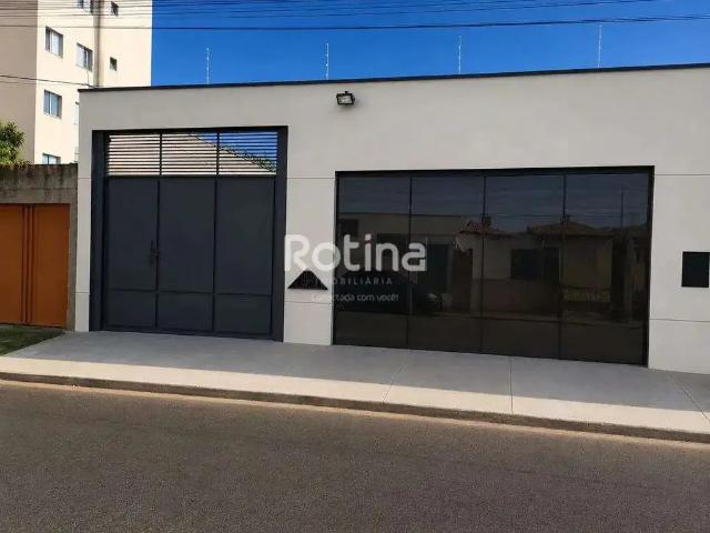 Galpão / Depósito para Locação em Uberlândia/MG Novo Mundo