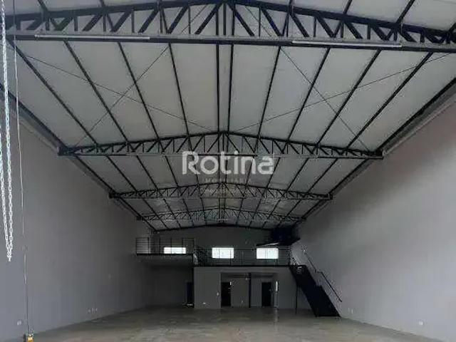 Galpão / Depósito para Locação em Uberlândia/MG Novo Mundo